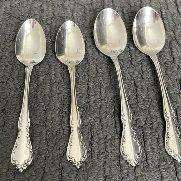 Oneida | Dining | Oneida St Louis Stainless Spoons 4 | Poshmark